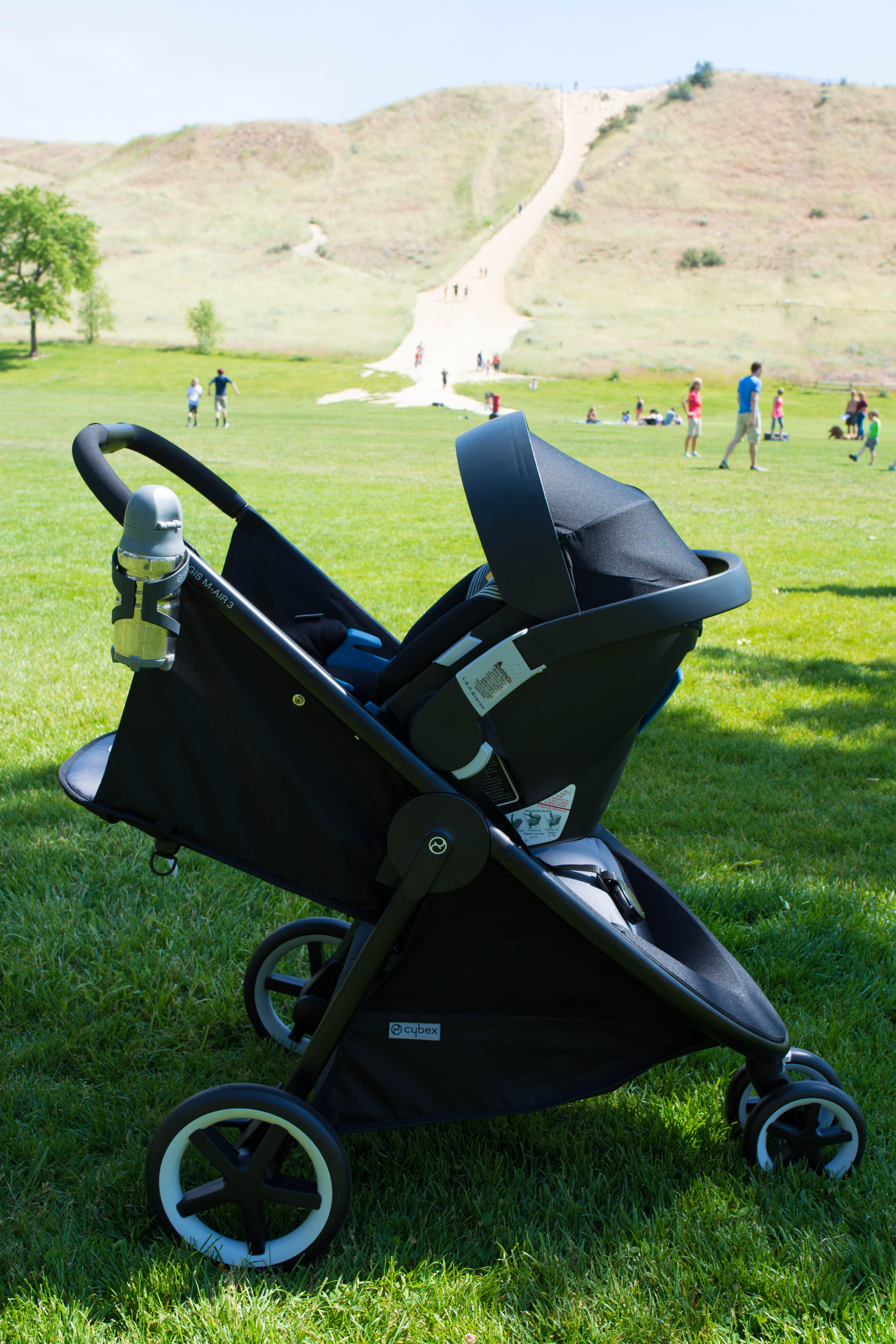 Stylish and Sleek Stroller for the modern parents